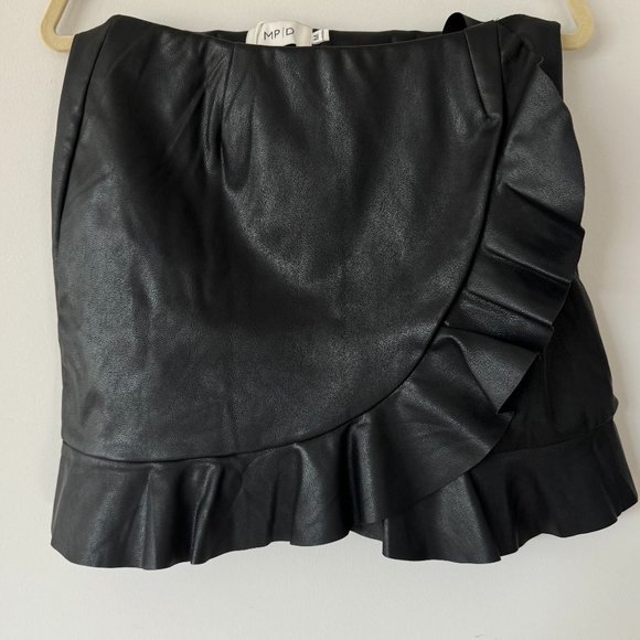 MINKPINK | Skirts | Minkpink Denim Black Faux Leather Ruffle Flick Mini ...